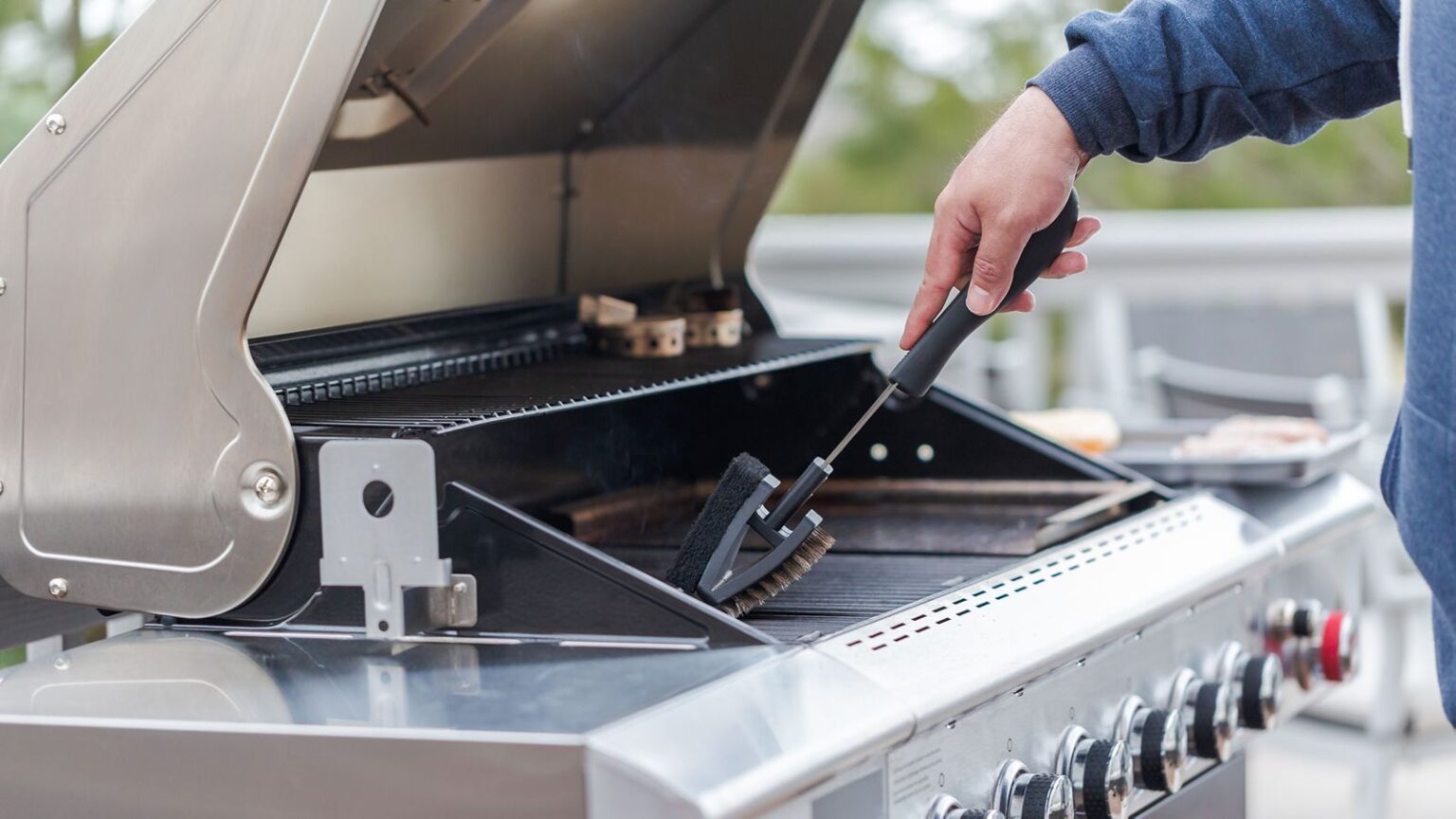 Expert Guide: How To Clean A Flat Top Grill: All Conditions Including ...